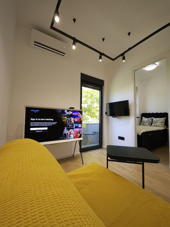 Renoviran 1 5 stan na Dorćolu Cara Dušana 33m2