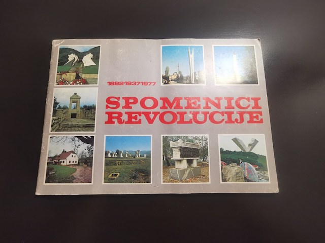 Spomenici revolucije album za sličice