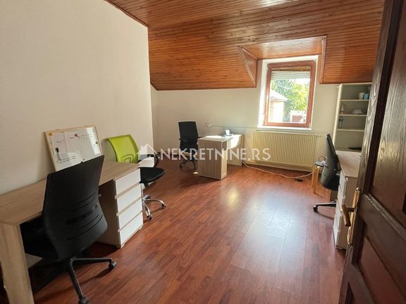LOKAL NOVI SAD, 500€