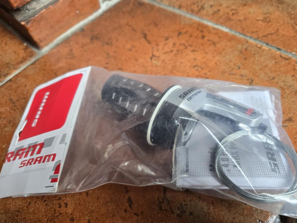 Sram centera 3x leva NOVO