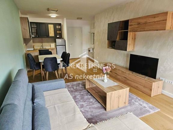 Čukarica, Filmski grad, 3.0 stan, 74m2, 1000 EUR