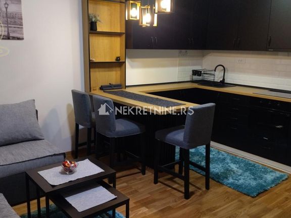 1.5 stan za izdavanje, Južni Telep 42m²