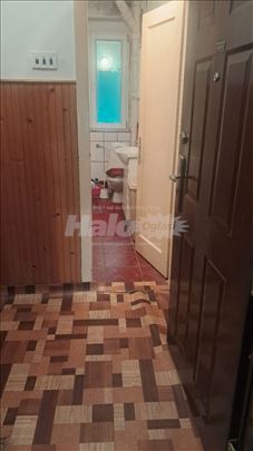 Prodajem uknjizen stan u Batajnici