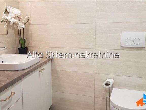 Vračar, Južni bulevar, 4.0 stan, 89m2, 1250 EUR, ID 48961