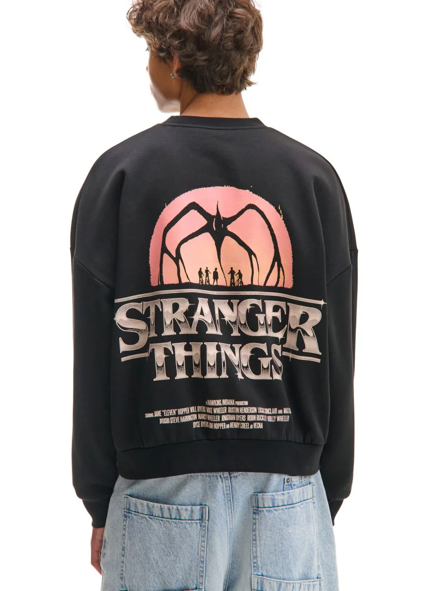 Dukserica s printom Stranger Things