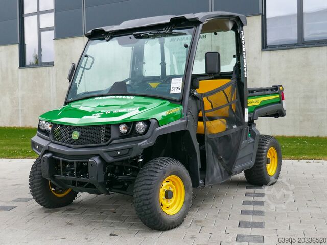 Traktor
John Deere Gator XUV865M