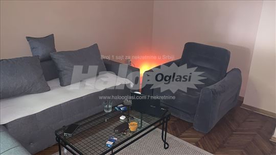 Izdaje se stan u Borči