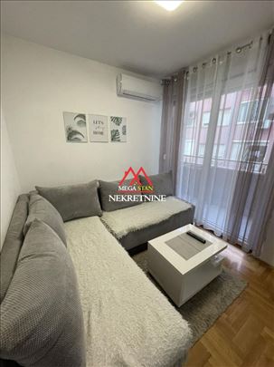 Centar - 30m2 - jednoiposoban stan
