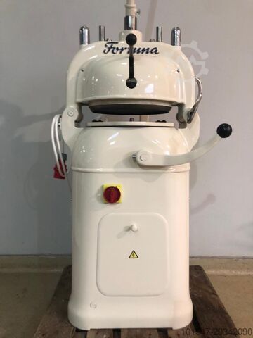 Razdelnik
Fortuna 4