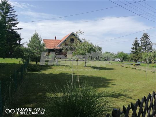 Odlična useljiva kuća 220 m2