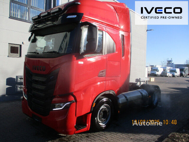 IVECO AS440S46T/P 2LNG tegljač