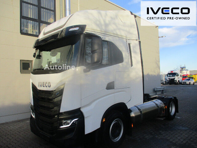 IVECO AS440S46T/P 2LNG tegljač