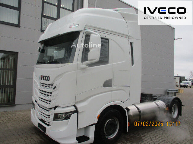 IVECO AS440S46T/P 2LNG tegljač