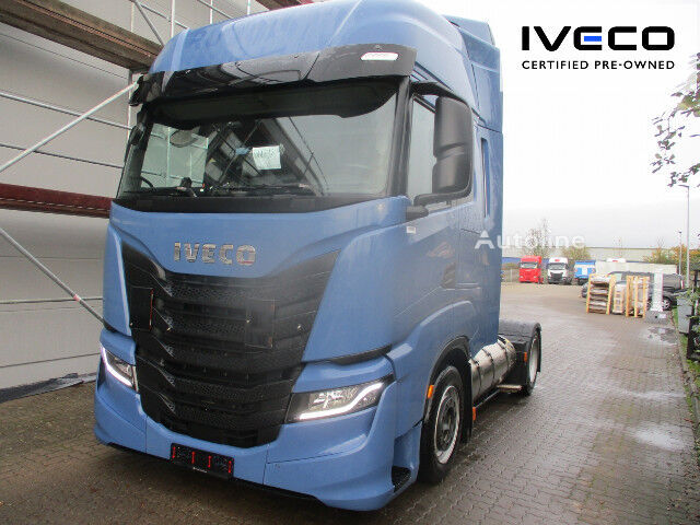 IVECO AS440S46T/FP LT 2LNG tegljač