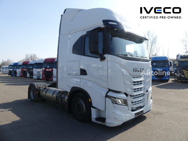 IVECO AS440S46T/FP LT 2LNG tegljač