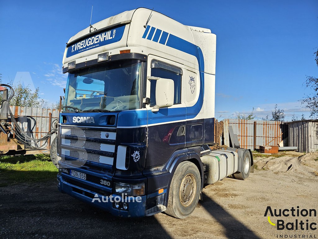 Prodaje se Scania R 114 LA tegljač na aukciji