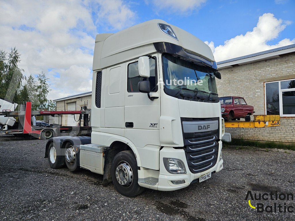 Prodaje se DAF XF460 tegljač na aukciji