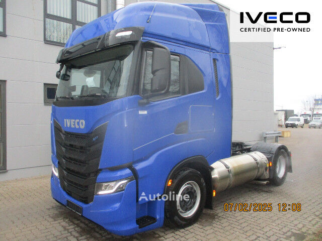 IVECO AS440S46T/P 2LNG tegljač