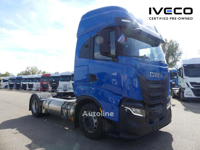 IVECO AS440S46T/P 2LNG tegljač