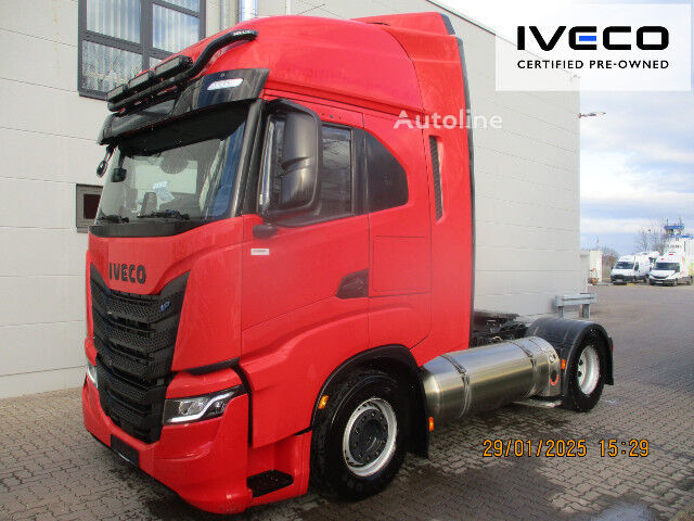 IVECO AS440S46T/P 2LNG tegljač