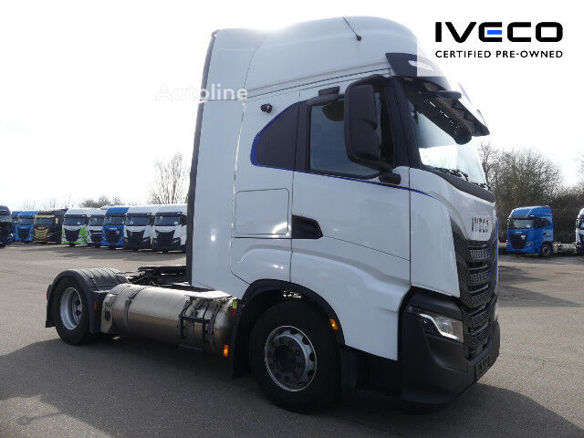 IVECO AS440S46T/P 2LNG tegljač