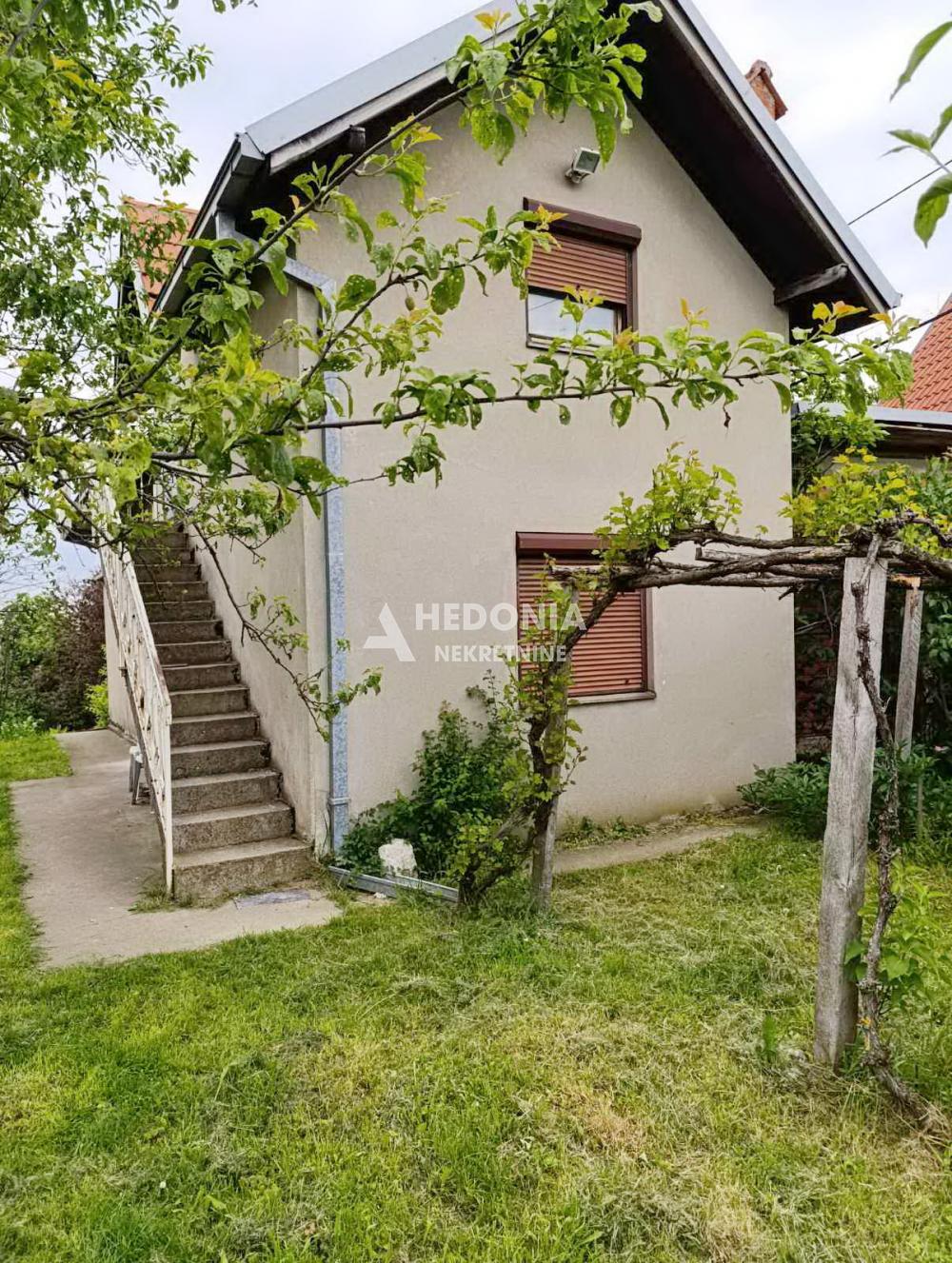 Aranđelovac, selo Misača, 5.0 kuća, plac 22 ara ID#10023 79.000 €