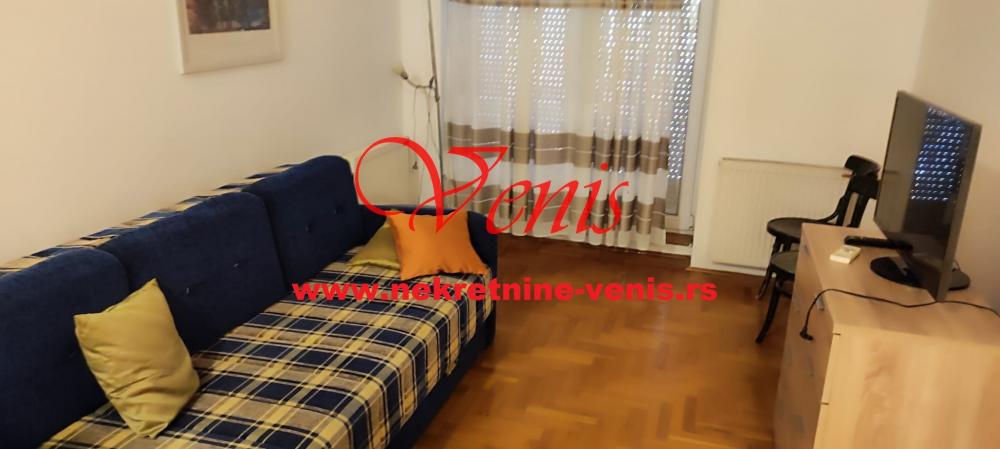 CENTAR ul.Vojvode Šupljikca 34 m2 - 300 Evra ID#2647 300 €