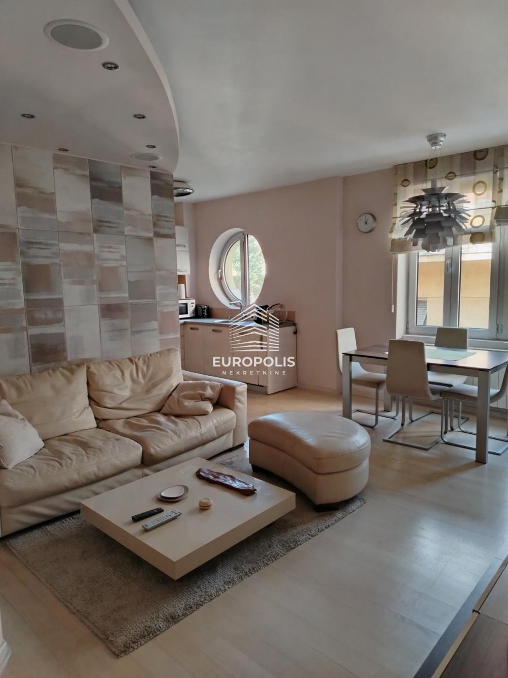 U ponudi dvostrano orijentisan stan površine 55m2 ID#8512 900 €