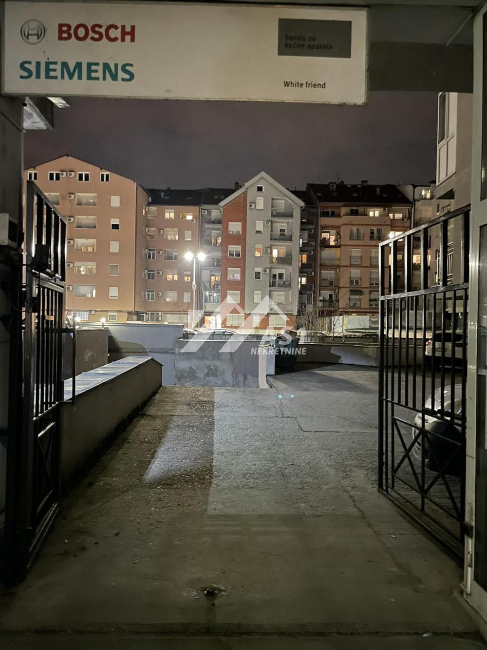 Petra Drapšina , garažno mesto ID#3985 80 €
