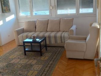 70m² 799€
Beograd, Novi Beograd, Blok 21, Bulevar Mihaila Pupina