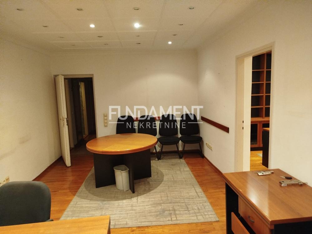 3.5 PP Stari Merkator 70m2, cg, kompletno namešten ID#1594 850 €
