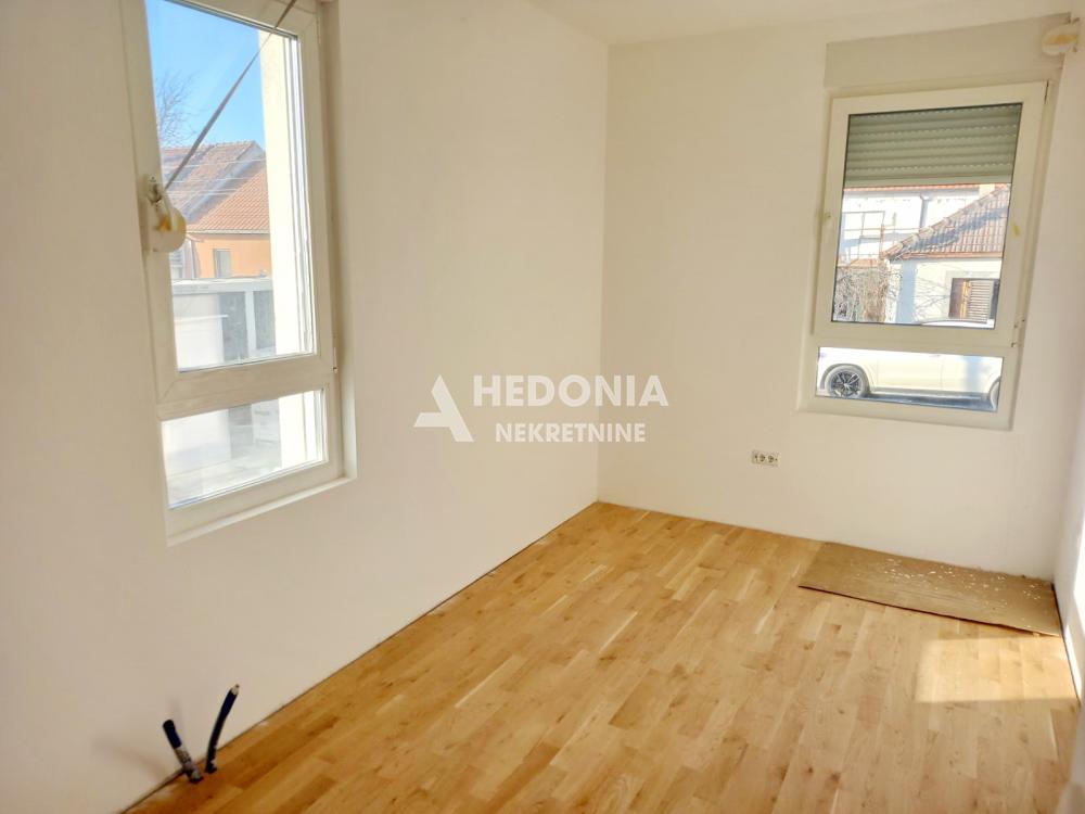 Zemun Polje, Plavi horizonti, 3.0, 63m2 ID#9848 133.000 €
