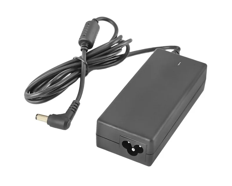 AC adapter za laptop univerzalni 90W 19V 4.74A XRT90-190-4740TA