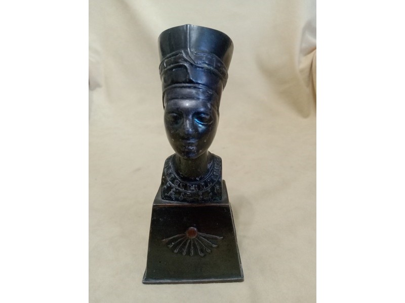 Figura Nefertiti