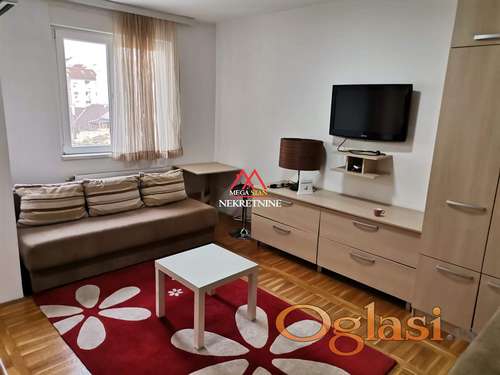 Garsonjera - 28m2 - Centar
