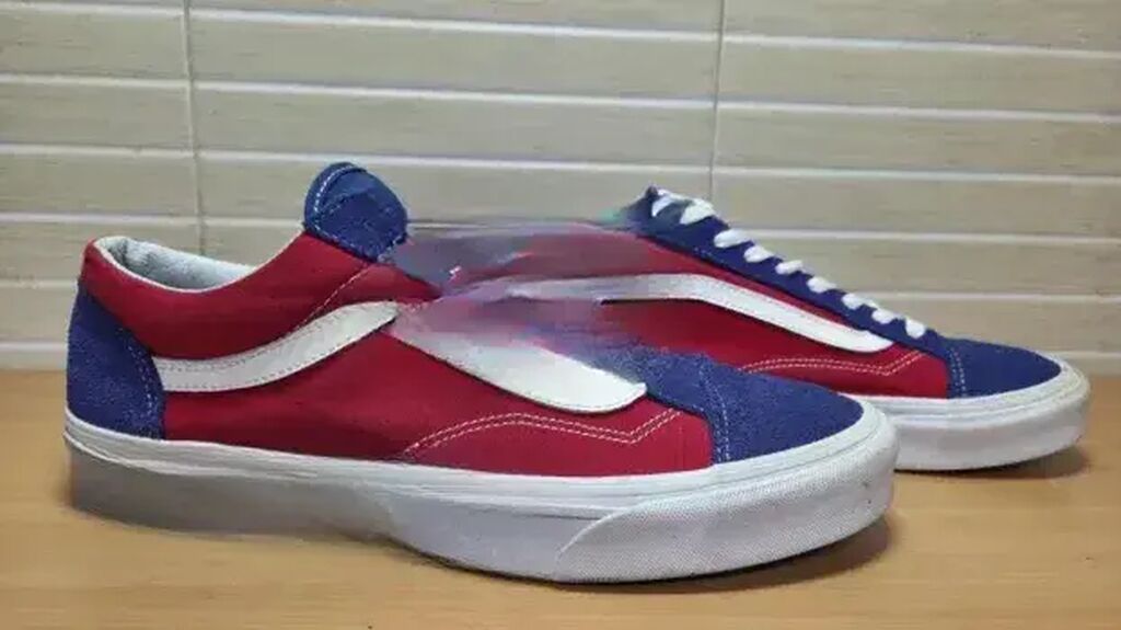 Vans (br.45) patike su u odličnom stanju kao što se vidi i na slikama