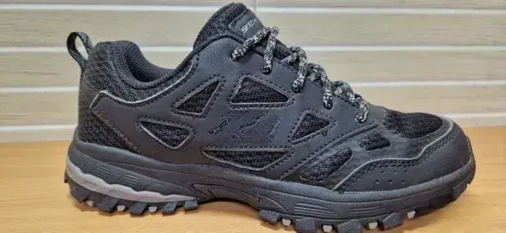 Skechers Hillcrest Pure Escapade Trail (br.37) patike su u extra