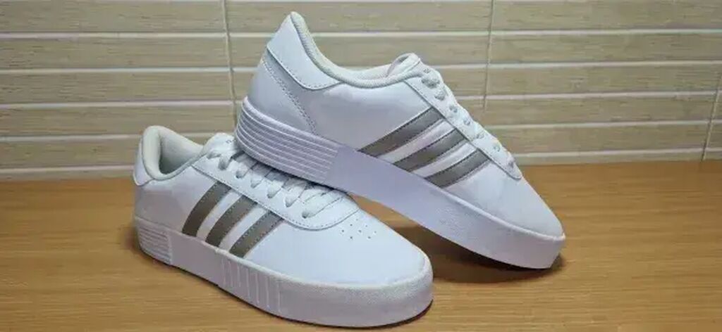Patike, Adidas