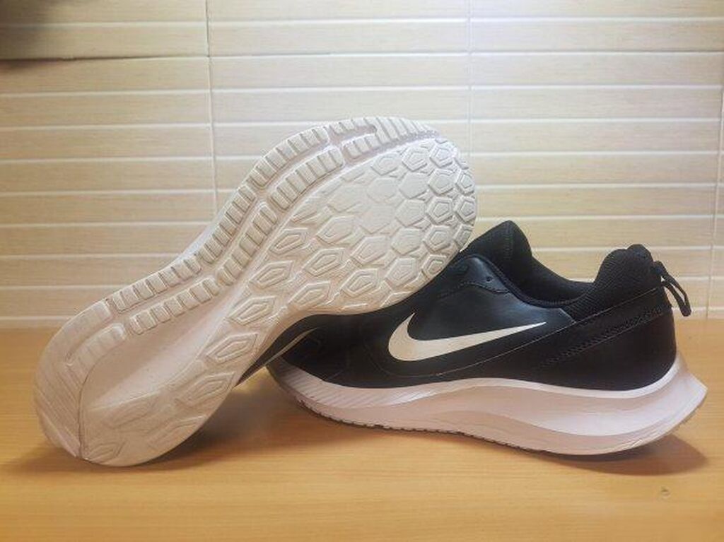 Nike Todos M (br.45) patike su u odličnom stanju, kao što se vidi i na