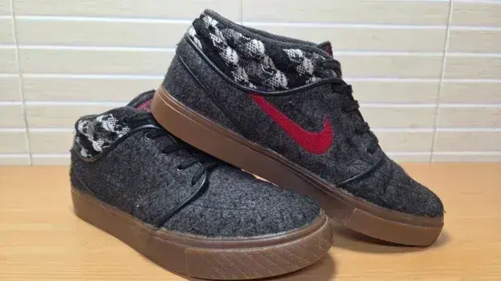 Nike SB Stefan Janoski (br.40) patike su u dobrom stanju, kao što se