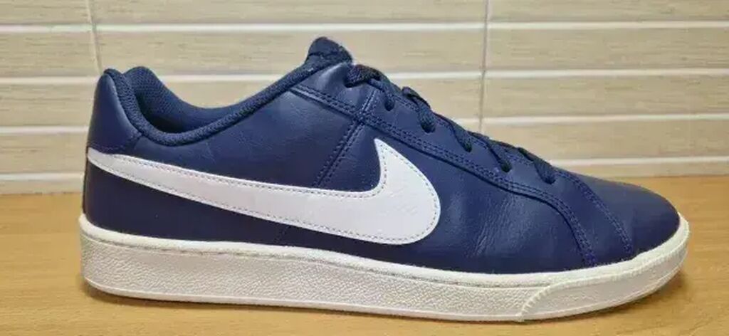 Nike Court Royale (br.44,5) patike su u odličnom stanju kao što se