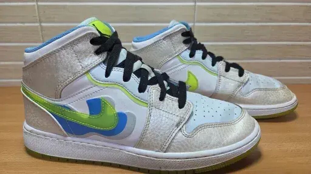 Nike Air Jordan 1 (br.38,5) patike su u dobrom stanju kao što se vidi