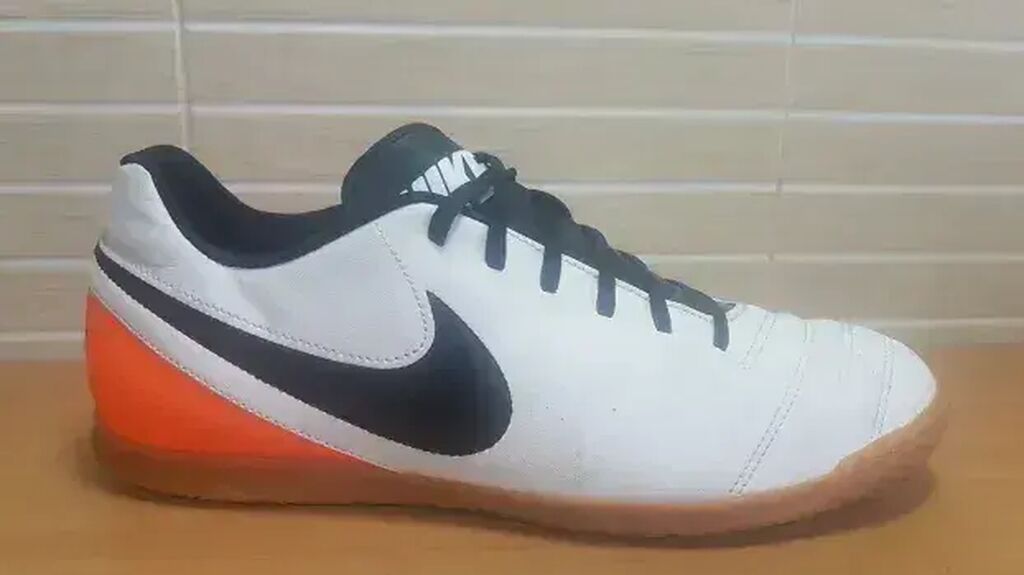 Nike Tiempo (br.47,5) patike su u odličnom stanju kao što se vidi i na