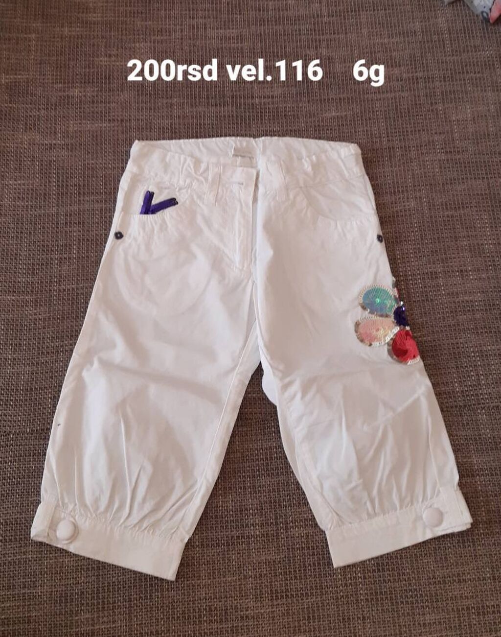 Dečije bele pantalone do polovine lista (capri), veličina 116, za