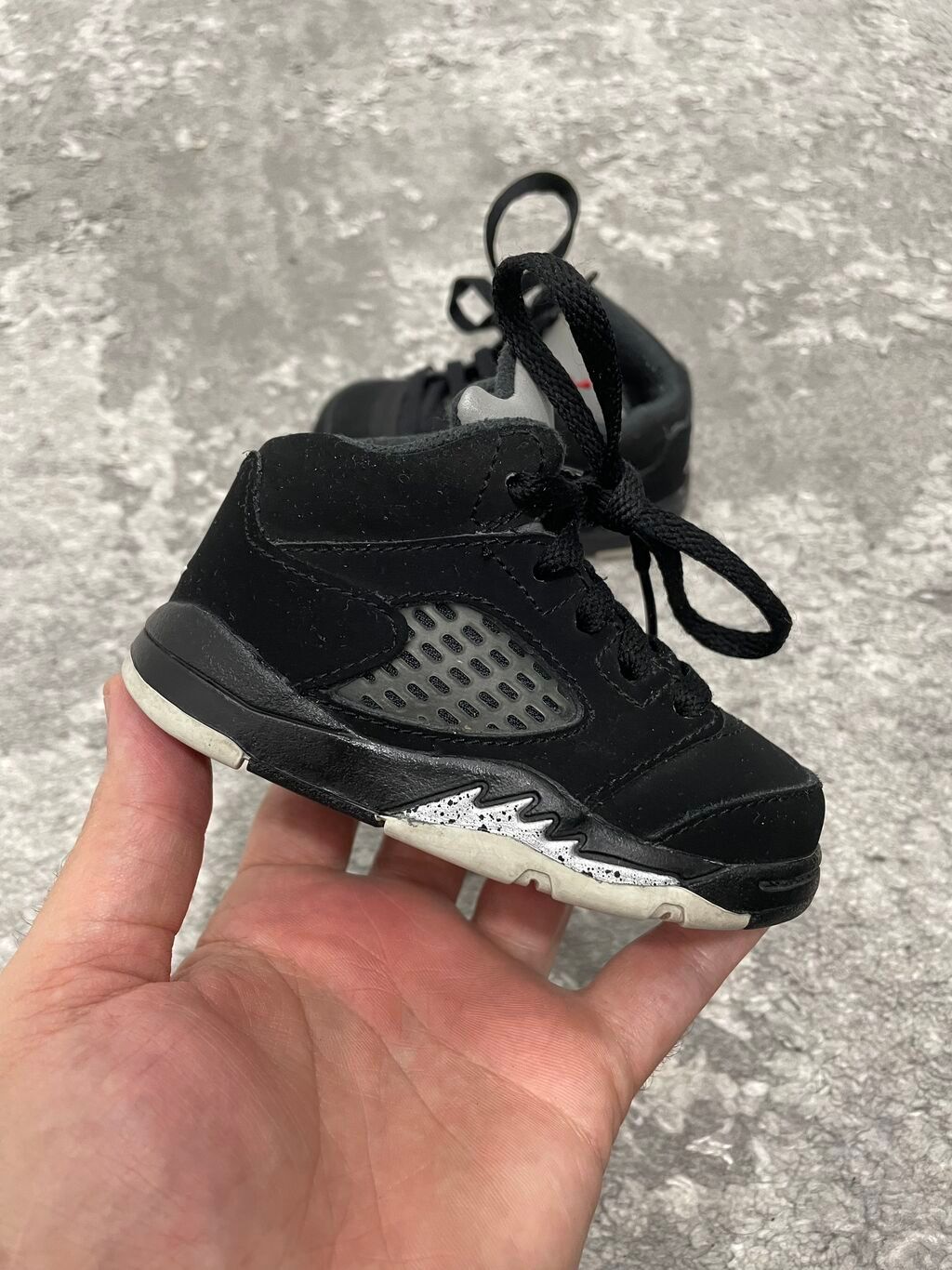 Jordan 5 retro original decje patikice nosene svega par puta kao iz