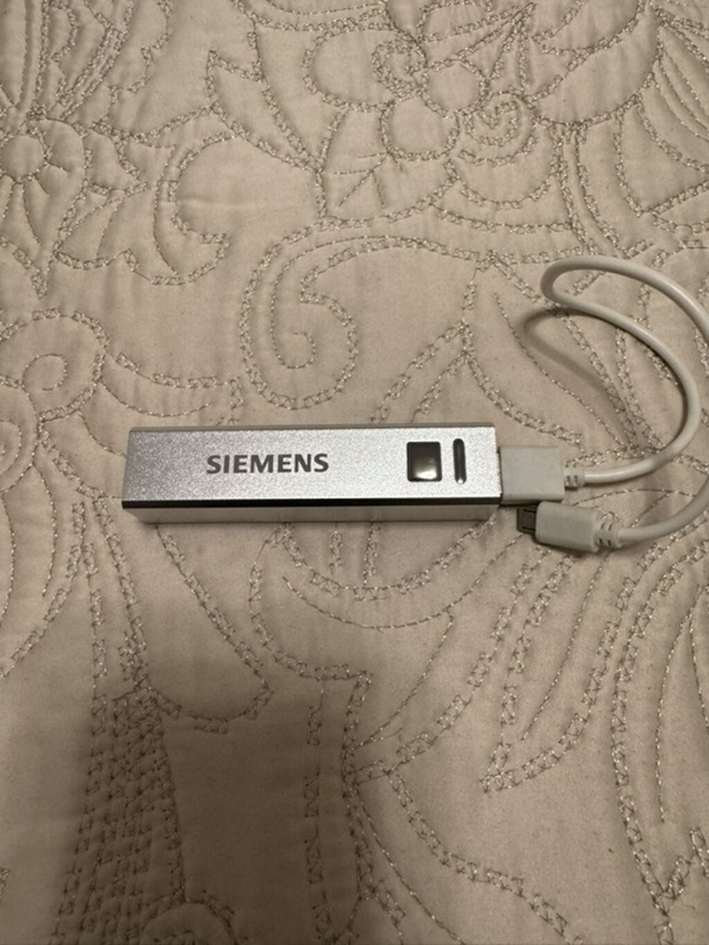 Siemens prenosna power bank baterija
