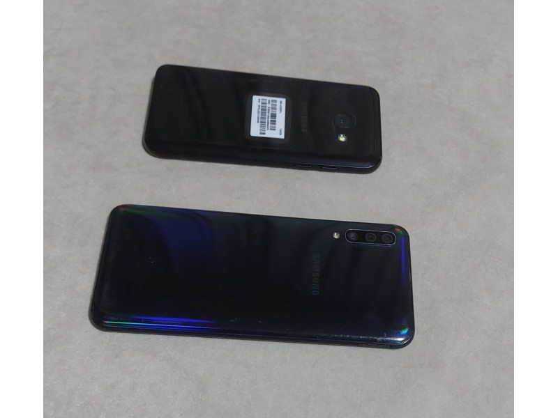 Mobilni telefon Samsung 2 kom