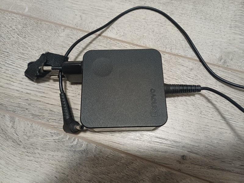 Punjac - adapter za Lenovo 20V , 3,25A , 65W , 4,0x1,7
