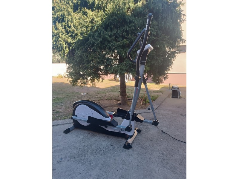 CRANE C12 Eliptični Trenažer