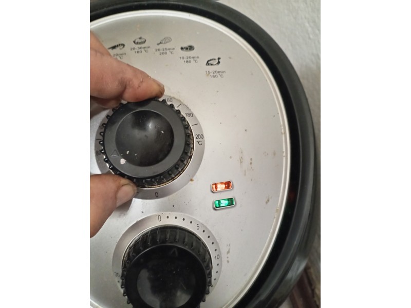 friteza air fryer na vruc vazduh